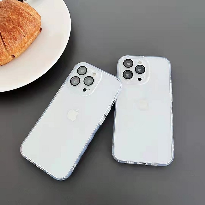 Lens protection design for smartphone clear protective case